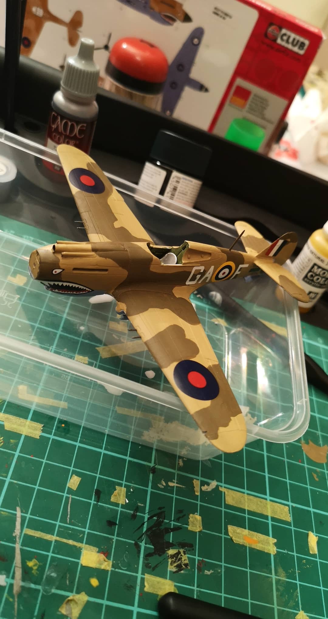 Aldi special - Airfix P40 desert scheme - Christmas Blitzenbuild 2019 ...